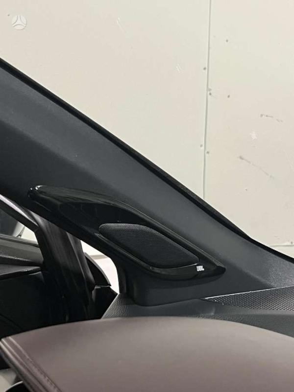Grey Toyota C-HR 2017 in Klaipeda, with an engine capacity of 1.80 L and mileage of 205 thousand km for 15990 €, photo 4 on AUTOMOTO.COM.LV