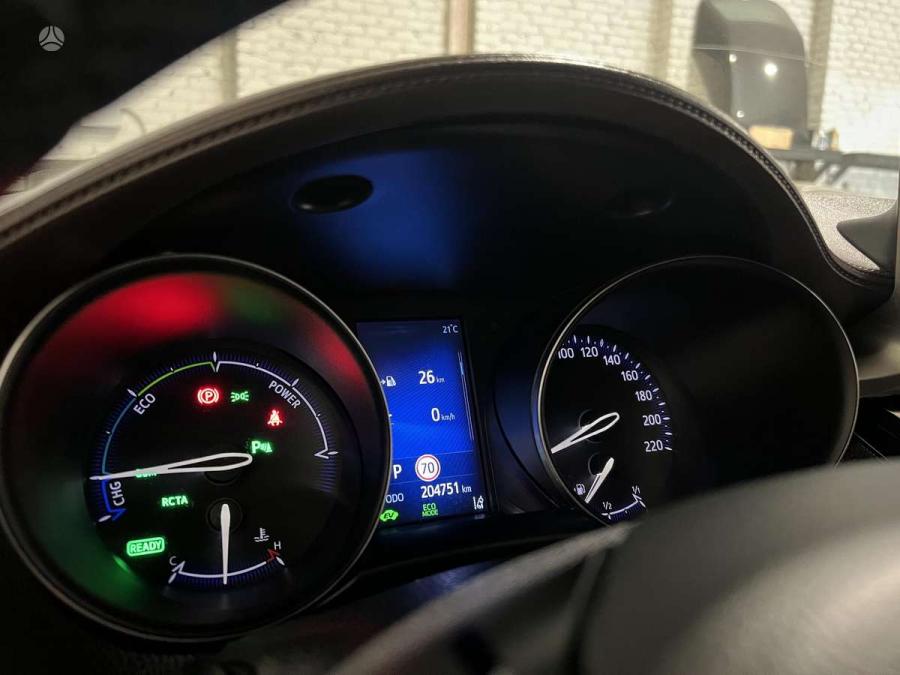Серый Тойота C-HR 2017 в Клайпеда, объемом двигателя 1.80 л и пробегом 205 тыс. км за 15990 €, фото 18 на AUTOMOTO.COM.LV