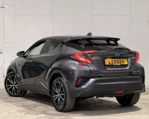 Серый Тойота C-HR 2017 в Клайпеда, объемом двигателя 1.80 л и пробегом 205 тыс. км за 15990 €, фото 26 на AUTOMOTO.COM.LV