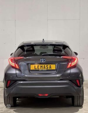 Серый Тойота C-HR 2017 в Клайпеда, объемом двигателя 1.80 л и пробегом 205 тыс. км за 15990 €, фото 30 на AUTOMOTO.COM.LV
