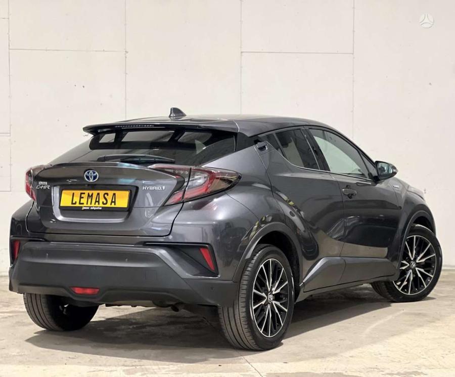 Серый Тойота C-HR 2017 в Клайпеда, объемом двигателя 1.80 л и пробегом 205 тыс. км за 15990 €, фото 34 на AUTOMOTO.COM.LV