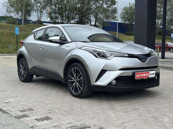 Pelēks Toyota C-HR 2017 Viļņa, ar dzinēja tilpumu 1.80 L un nobraukumu 43 tūkst. km par 17350 €, foto 1 vietnē AUTOMOTO.COM.LV