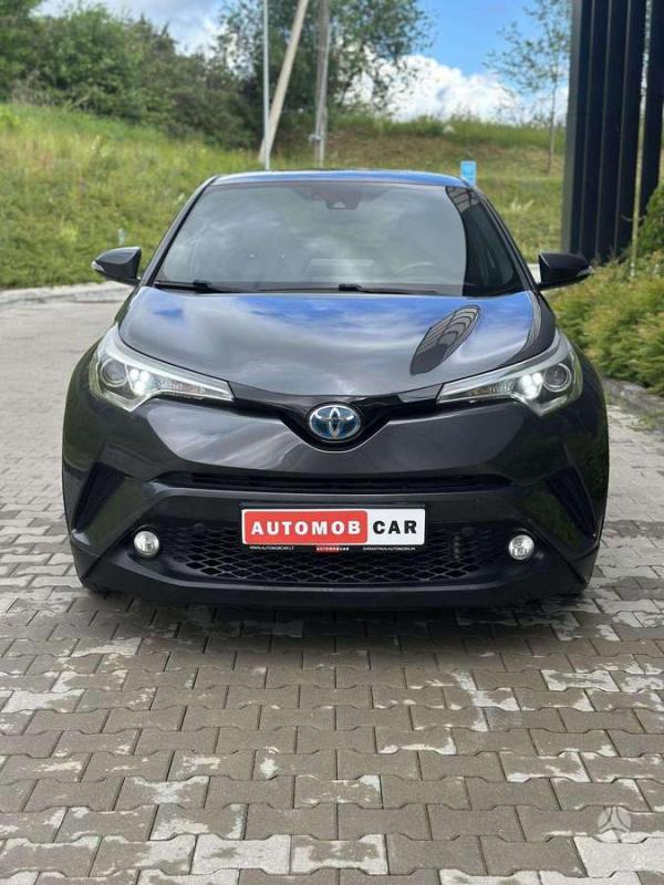 Серый Тойота C-HR 2017 в Вильнюс, объемом двигателя 1.80 л и пробегом 169 тыс. км за 15590 €, фото 3 на AUTOMOTO.COM.LV