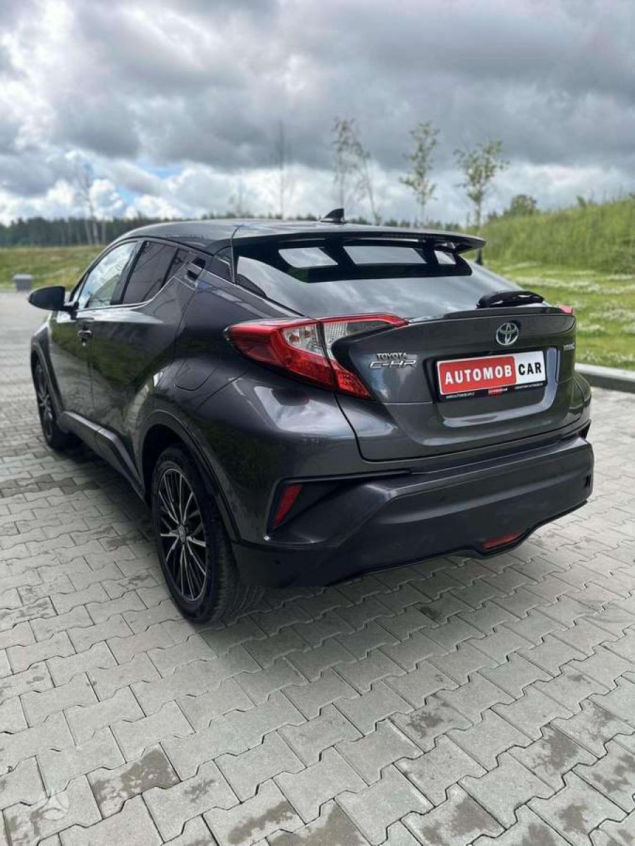 Pelēks Toyota C-HR 2017 Viļņa, ar dzinēja tilpumu 1.80 L un nobraukumu 169 tūkst. km par 15590 €, foto 12 vietnē AUTOMOTO.COM.LV