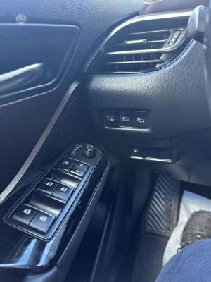 Pelēks Toyota C-HR 2017 Viļņa, ar dzinēja tilpumu 1.80 L un nobraukumu 169 tūkst. km par 15590 €, foto 34 vietnē AUTOMOTO.COM.LV