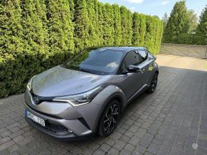 Серый Тойота C-HR 2017 в Укмерге, объемом двигателя 1.80 л и пробегом 91 тыс. км за 18000 €, фото 4 на AUTOMOTO.COM.LV