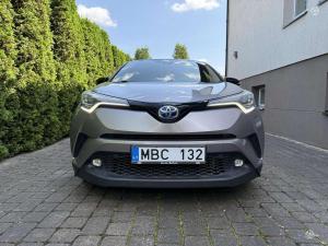 Серый Тойота C-HR 2017 в Укмерге, объемом двигателя 1.80 л и пробегом 91 тыс. км за 18000 €, фото 10 на AUTOMOTO.COM.LV