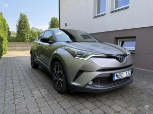 Серый Тойота C-HR 2017 в Укмерге, объемом двигателя 1.80 л и пробегом 91 тыс. км за 18000 €, фото 24 на AUTOMOTO.COM.LV