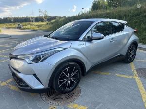 Grey Toyota C-HR 2017 in Vilnius, with an engine capacity of 1.80 L and mileage of 158 thousand km for 15950 €, photo  on AUTOMOTO.COM.LV