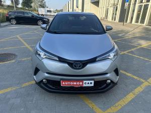 Pelēks Toyota C-HR 2017 Viļņa, ar dzinēja tilpumu 1.80 L un nobraukumu 158 tūkst. km par 15950 €, foto 3 vietnē AUTOMOTO.COM.LV