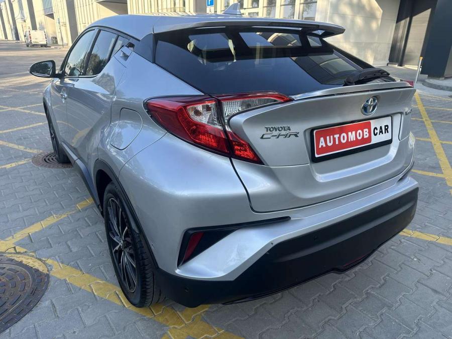 Pelēks Toyota C-HR 2017 Viļņa, ar dzinēja tilpumu 1.80 L un nobraukumu 158 tūkst. km par 15950 €, foto 9 vietnē AUTOMOTO.COM.LV