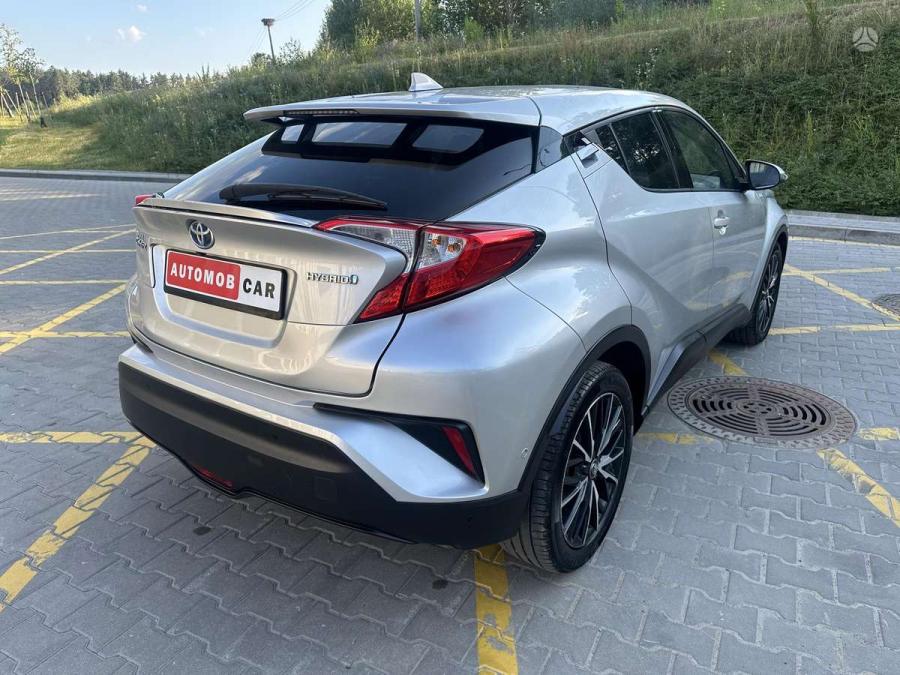 Pelēks Toyota C-HR 2017 Viļņa, ar dzinēja tilpumu 1.80 L un nobraukumu 158 tūkst. km par 15950 €, foto 12 vietnē AUTOMOTO.COM.LV