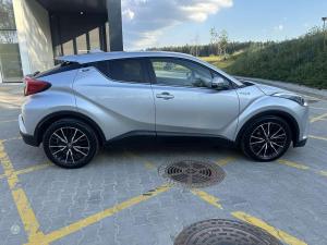 Pelēks Toyota C-HR 2017 Viļņa, ar dzinēja tilpumu 1.80 L un nobraukumu 158 tūkst. km par 15950 €, foto 15 vietnē AUTOMOTO.COM.LV