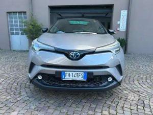 Pelēks Toyota C-HR 2017 Kauņa, ar dzinēja tilpumu 1.80 L un nobraukumu 161 tūkst. km par 15950 €, foto 3 vietnē AUTOMOTO.COM.LV