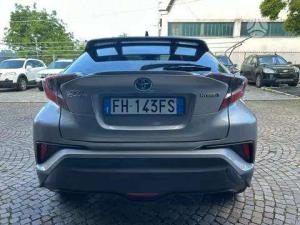 Pelēks Toyota C-HR 2017 Kauņa, ar dzinēja tilpumu 1.80 L un nobraukumu 161 tūkst. km par 15950 €, foto 5 vietnē AUTOMOTO.COM.LV