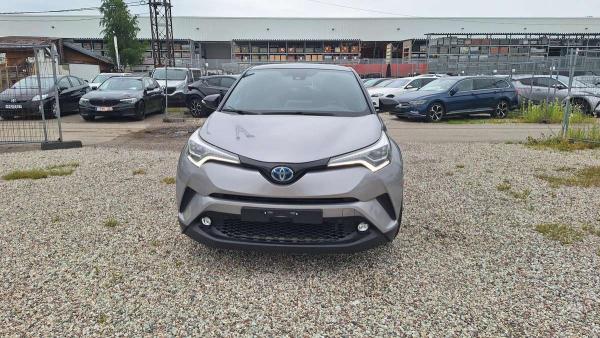 Grey Toyota C-HR 2017 in Kaunas, with an engine capacity of 1.80 L and mileage of 161 thousand km for 15950 €, photo 7 on AUTOMOTO.COM.LV
