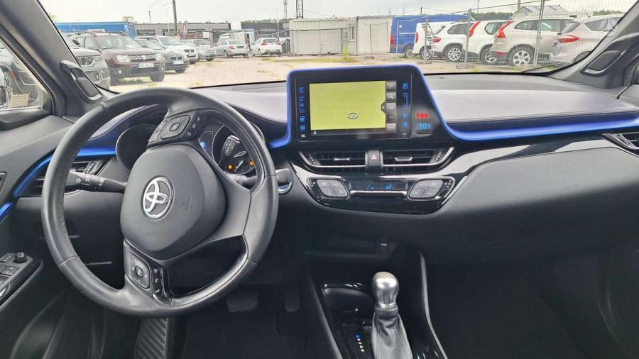 Pelēks Toyota C-HR 2017 Kauņa, ar dzinēja tilpumu 1.80 L un nobraukumu 161 tūkst. km par 15950 €, foto 13 vietnē AUTOMOTO.COM.LV
