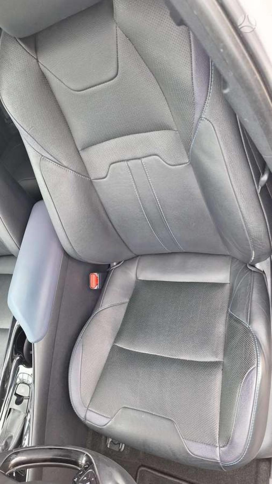 Pelēks Toyota C-HR 2017 Kauņa, ar dzinēja tilpumu 1.80 L un nobraukumu 161 tūkst. km par 15950 €, foto 15 vietnē AUTOMOTO.COM.LV