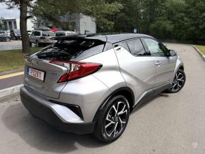 Grey Toyota C-HR 2017 in Vilnius, with an engine capacity of 1.80 L and mileage of 190 thousand km for 15500 €, photo 7 on AUTOMOTO.COM.LV