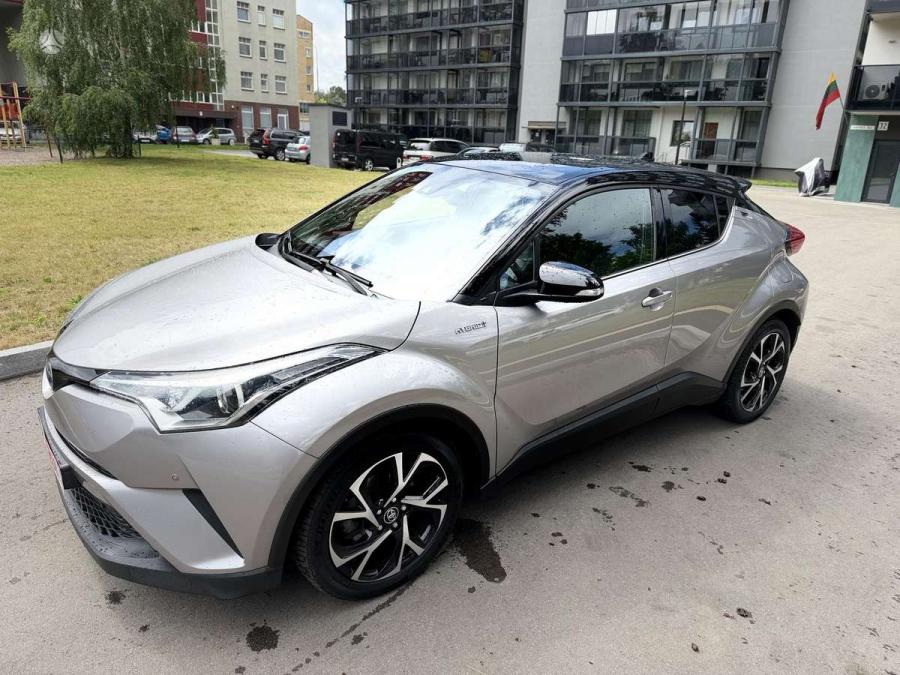 Grey Toyota C-HR 2017 in Vilnius, with an engine capacity of 1.80 L and mileage of 190 thousand km for 15500 €, photo 10 on AUTOMOTO.COM.LV