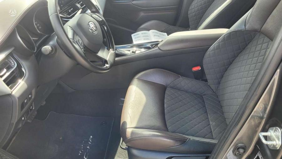Pelēks Toyota C-HR 2017 Šauļi, ar dzinēja tilpumu 1.80 L un nobraukumu 110 tūkst. km par 16700 €, foto 17 vietnē AUTOMOTO.COM.LV