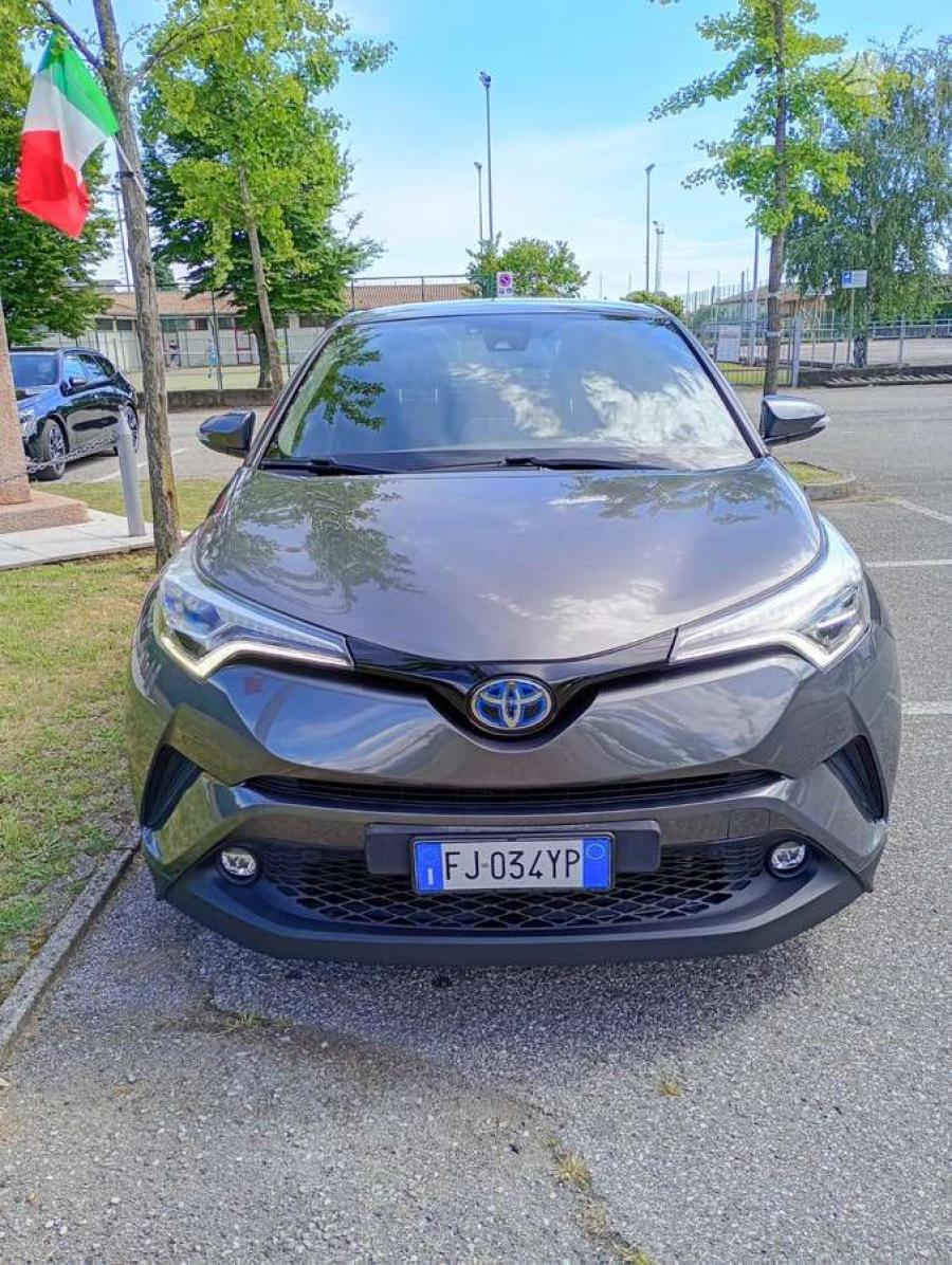 Серый Тойота C-HR 2017 в Каунас, объемом двигателя 1.80 л и пробегом 144 тыс. км за 15950 €, фото 6 на AUTOMOTO.COM.LV