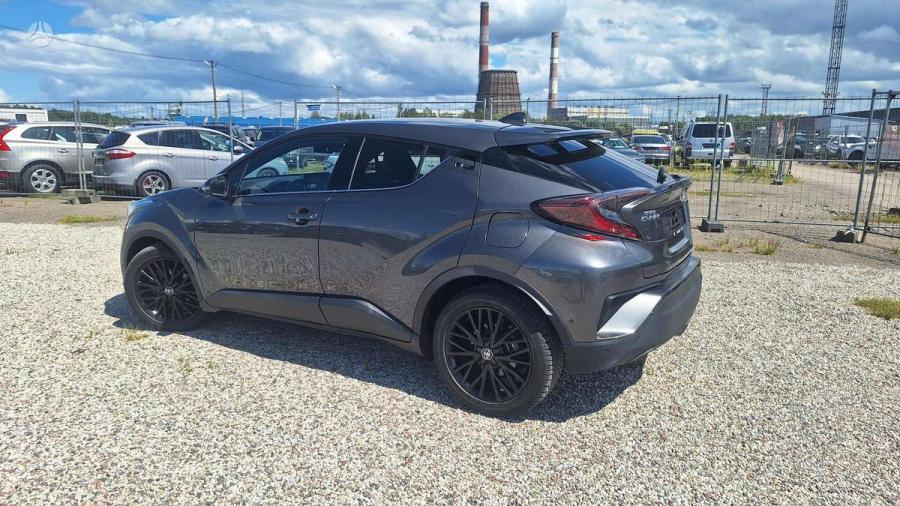 Серый Тойота C-HR 2017 в Каунас, объемом двигателя 1.80 л и пробегом 144 тыс. км за 15950 €, фото 14 на AUTOMOTO.COM.LV