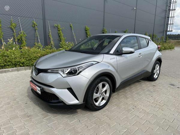 Grey Toyota C-HR 2017 in Vilnius, with an engine capacity of 1.80 L and mileage of 181 thousand km for 14950 €, photo 5 on AUTOMOTO.COM.LV