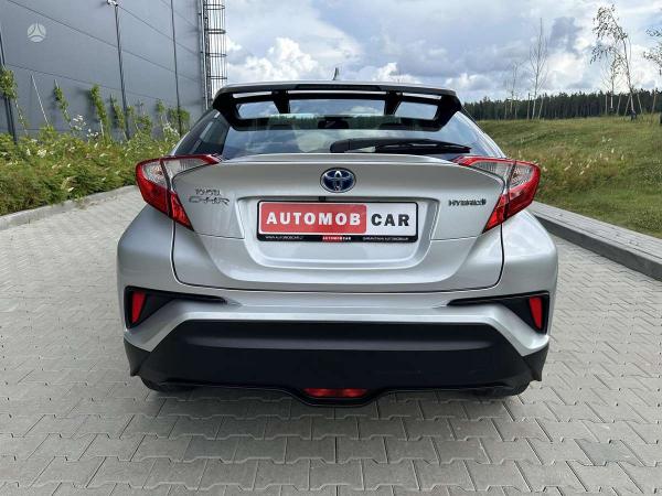 Grey Toyota C-HR 2017 in Vilnius, with an engine capacity of 1.80 L and mileage of 181 thousand km for 14950 €, photo 8 on AUTOMOTO.COM.LV