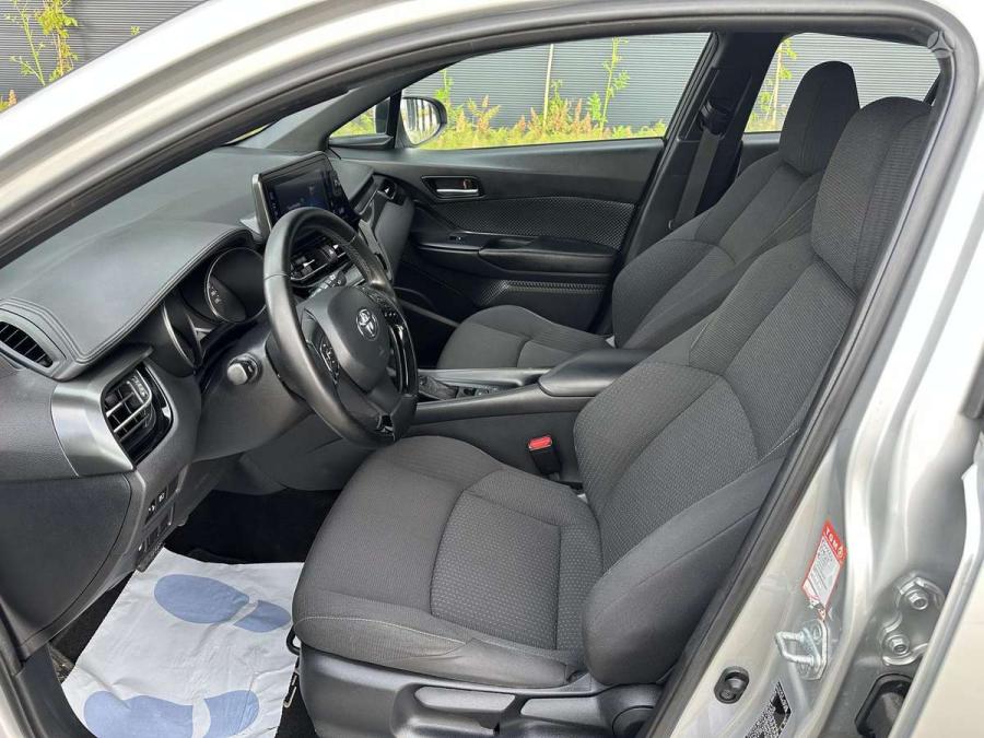 Pelēks Toyota C-HR 2017 Viļņa, ar dzinēja tilpumu 1.80 L un nobraukumu 181 tūkst. km par 14950 €, foto 16 vietnē AUTOMOTO.COM.LV