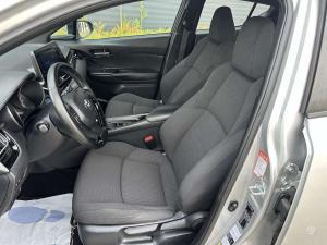 Pelēks Toyota C-HR 2017 Viļņa, ar dzinēja tilpumu 1.80 L un nobraukumu 181 tūkst. km par 14950 €, foto 18 vietnē AUTOMOTO.COM.LV