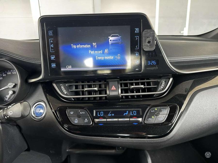 Pelēks Toyota C-HR 2017 Viļņa, ar dzinēja tilpumu 1.80 L un nobraukumu 181 tūkst. km par 14950 €, foto 26 vietnē AUTOMOTO.COM.LV