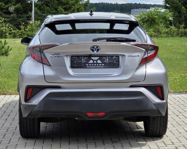 Pelēks Toyota C-HR 2017 Kauņa, ar dzinēja tilpumu 1.80 L un nobraukumu 195 tūkst. km par 15999 €, foto 7 vietnē AUTOMOTO.COM.LV