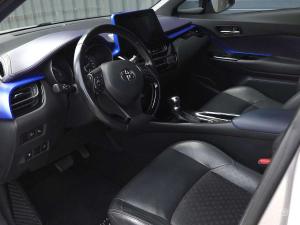 Pelēks Toyota C-HR 2017 Kauņa, ar dzinēja tilpumu 1.80 L un nobraukumu 195 tūkst. km par 15999 €, foto 11 vietnē AUTOMOTO.COM.LV