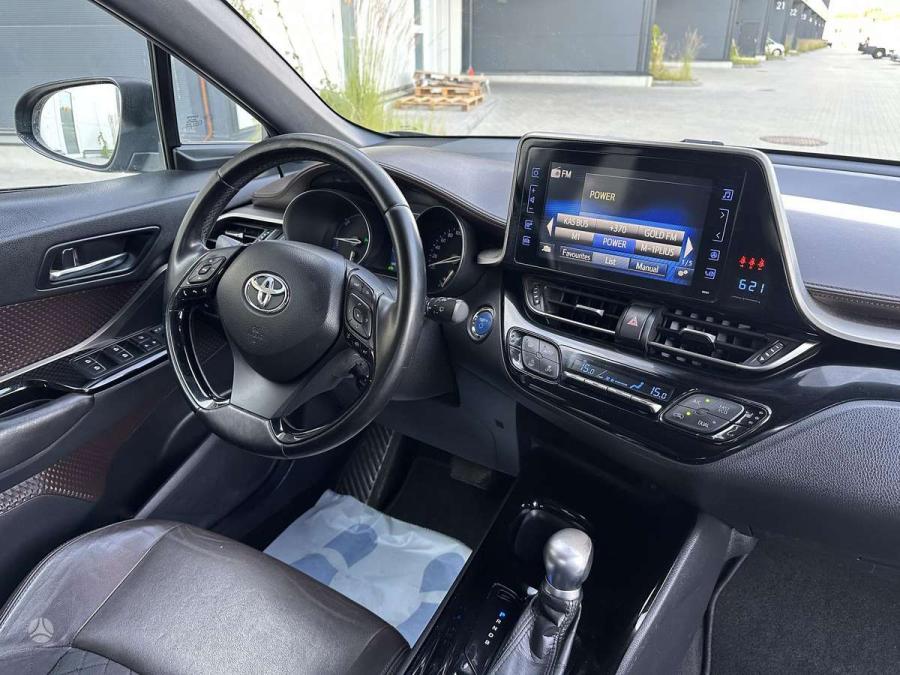Pelēks Toyota C-HR 2017 Viļņa, ar dzinēja tilpumu 1.80 L un nobraukumu 169 tūkst. km par 14950 €, foto 28 vietnē AUTOMOTO.COM.LV