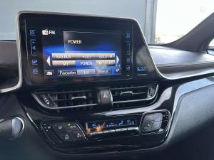 Pelēks Toyota C-HR 2017 Viļņa, ar dzinēja tilpumu 1.80 L un nobraukumu 169 tūkst. km par 14950 €, foto 30 vietnē AUTOMOTO.COM.LV