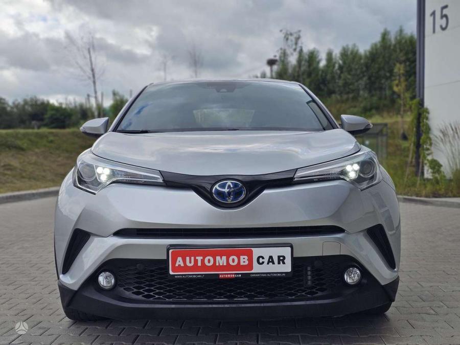Серый Тойота C-HR 2017 в Вильнюс, объемом двигателя 1.80 л и пробегом 43 тыс. км за 17350 €, фото 4 на AUTOMOTO.COM.LV