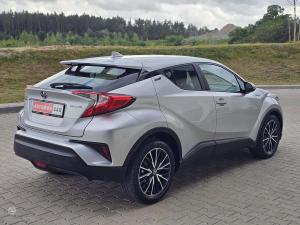 Серый Тойота C-HR 2017 в Вильнюс, объемом двигателя 1.80 л и пробегом 43 тыс. км за 17350 €, фото 8 на AUTOMOTO.COM.LV