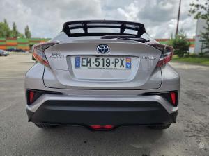 Grey Toyota C-HR 2017 in Klaipeda, with an engine capacity of 1.80 L and mileage of 188 thousand km for 16200 €, photo 8 on AUTOMOTO.COM.LV
