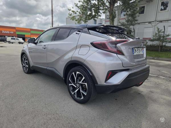 Серый Тойота C-HR 2017 в Клайпеда, объемом двигателя 1.80 л и пробегом 188 тыс. км за 16200 €, фото 8 на AUTOMOTO.COM.LV