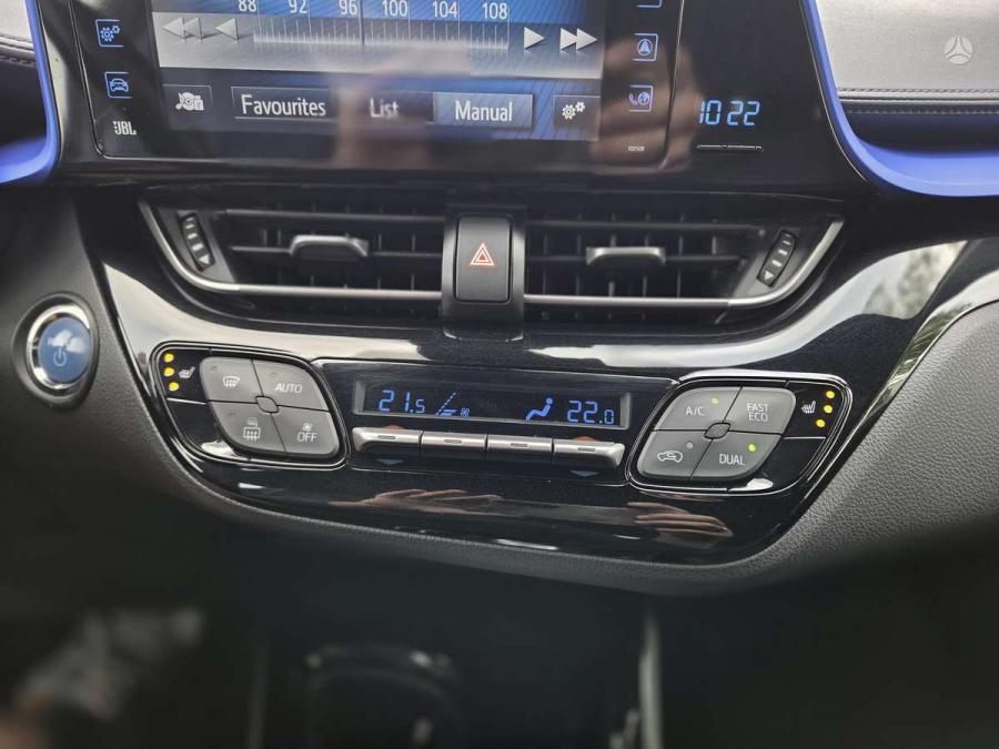 Grey Toyota C-HR 2017 in Klaipeda, with an engine capacity of 1.80 L and mileage of 188 thousand km for 16200 €, photo 22 on AUTOMOTO.COM.LV