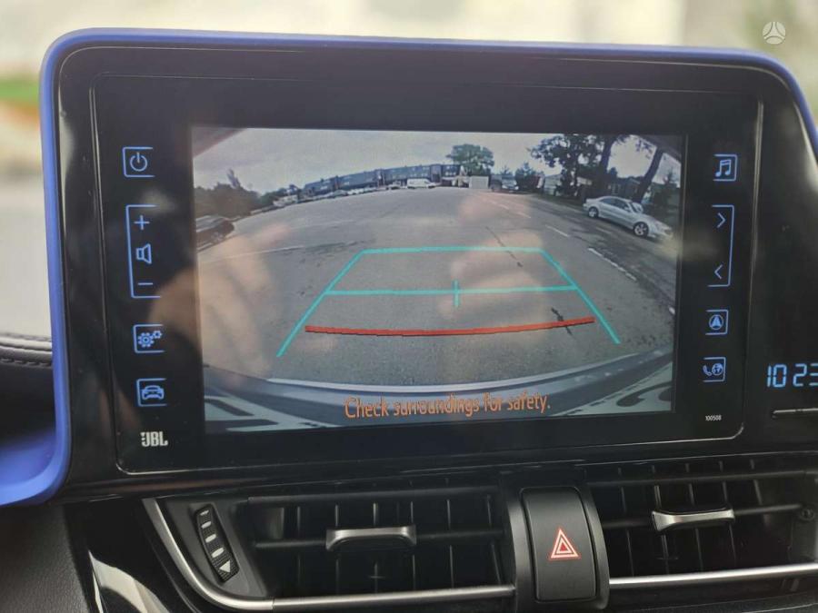 Grey Toyota C-HR 2017 in Klaipeda, with an engine capacity of 1.80 L and mileage of 188 thousand km for 16200 €, photo 23 on AUTOMOTO.COM.LV