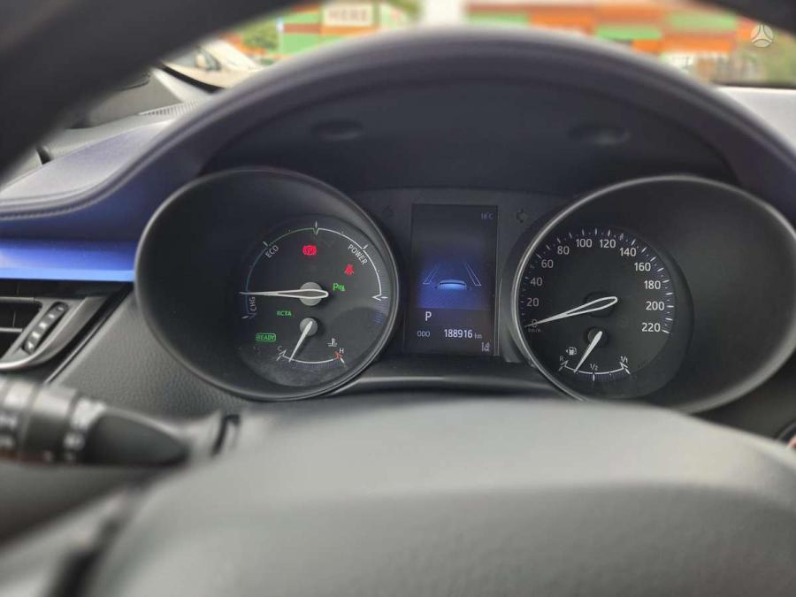 Grey Toyota C-HR 2017 in Klaipeda, with an engine capacity of 1.80 L and mileage of 188 thousand km for 16200 €, photo 24 on AUTOMOTO.COM.LV