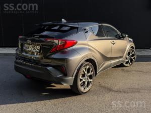 Серый Тойота C-HR 2017 в Елгава, объемом двигателя 1.80 л и пробегом 0 тыс. км за 13500 €, фото 6 на AUTOMOTO.COM.LV