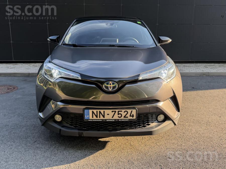 Серый Тойота C-HR 2017 в Елгава, объемом двигателя 1.80 л и пробегом 0 тыс. км за 13500 €, фото 7 на AUTOMOTO.COM.LV