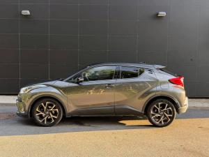 Pelēks Toyota C-HR 2017 Jelgava, ar dzinēja tilpumu 1.80 L un nobraukumu 168 tūkst. km par 13500 €, foto 9 vietnē AUTOMOTO.COM.LV