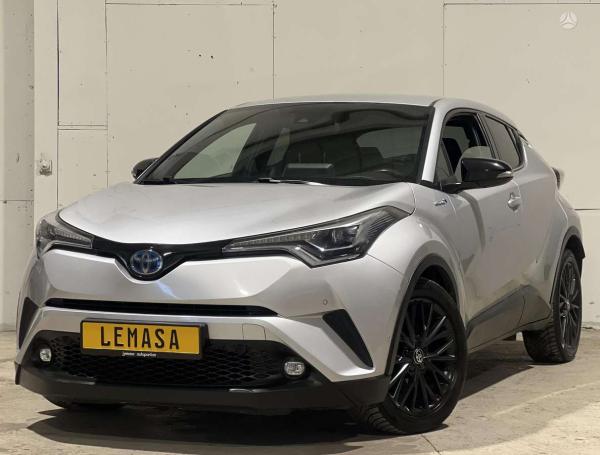 Pelēks Toyota C-HR 2017 Klaipėda, ar dzinēja tilpumu 1.80 L un nobraukumu 208 tūkst. km par 14999 €, foto  vietnē AUTOMOTO.COM.LV