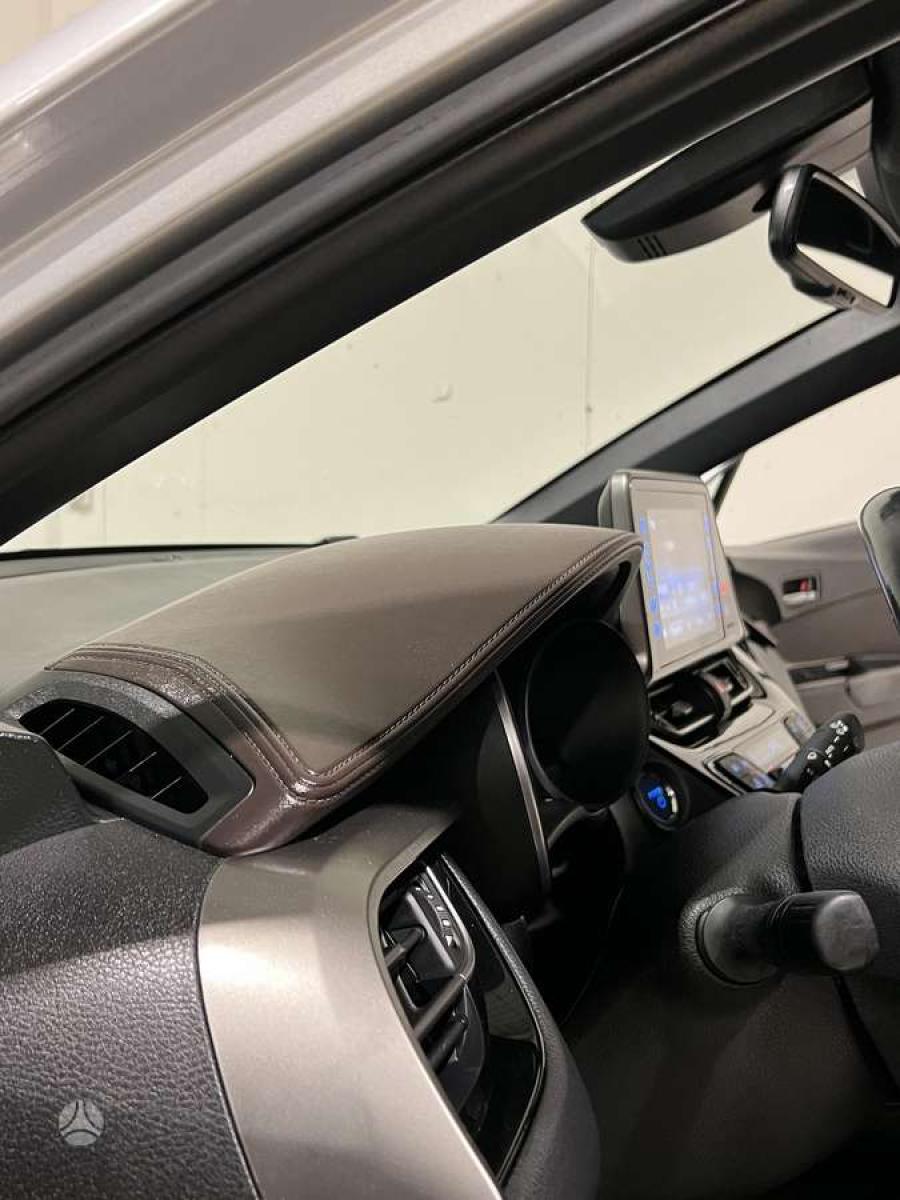 Pelēks Toyota C-HR 2017 Klaipėda, ar dzinēja tilpumu 1.80 L un nobraukumu 208 tūkst. km par 14999 €, foto 15 vietnē AUTOMOTO.COM.LV