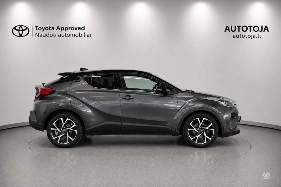 Серый Тойота C-HR 2017 в Каунас, объемом двигателя 1.80 л и пробегом 131 тыс. км за 18900 €, фото 17 на AUTOMOTO.COM.LV