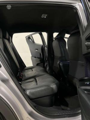 Pelēks Toyota C-HR 2017 Klaipėda, ar dzinēja tilpumu 1.80 L un nobraukumu 238 tūkst. km par 14999 €, foto 20 vietnē AUTOMOTO.COM.LV